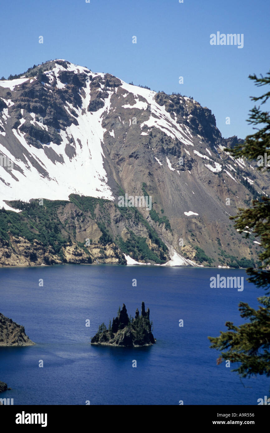 Crater Lake National Park, Oregon. The Phantom Ship and Chasky Bay ...