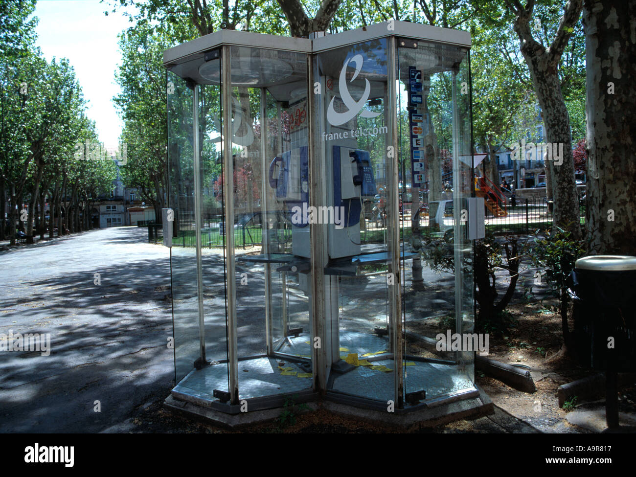 Telecomms box hi-res stock photography and images - Alamy