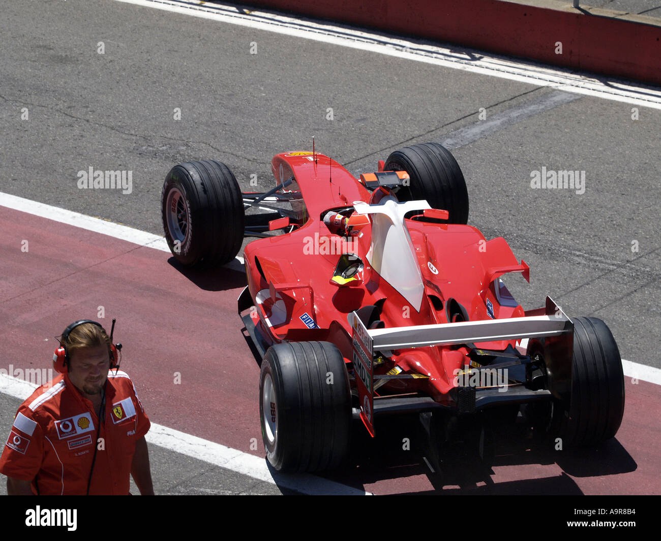 Formula 1 car leaving garage hi-res stock photography and images - Alamy