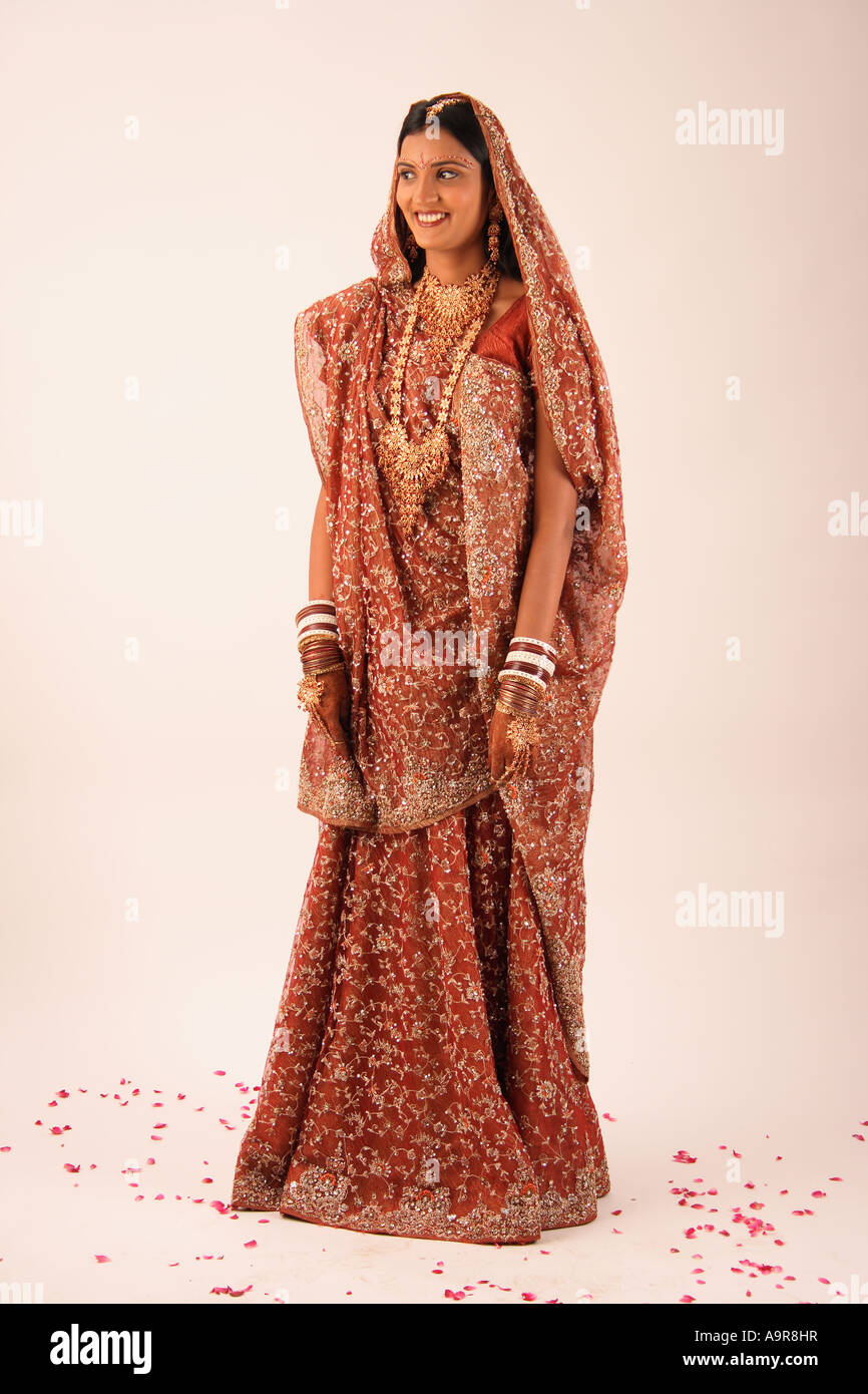 Portrait of an Indian bride Stock Photo - Alamy