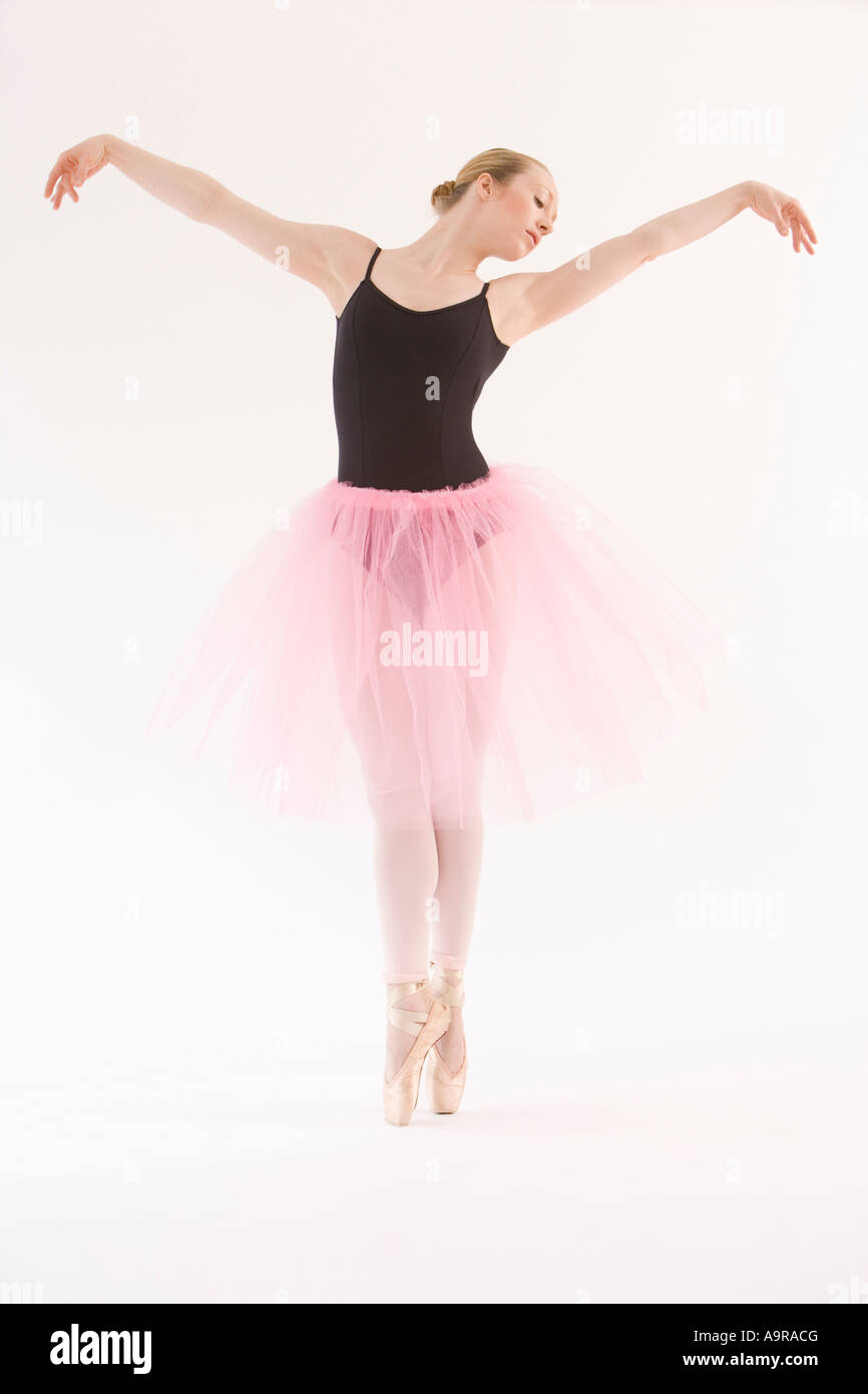 Female ballet dancer dancing on pointe Stock Photo - Alamy