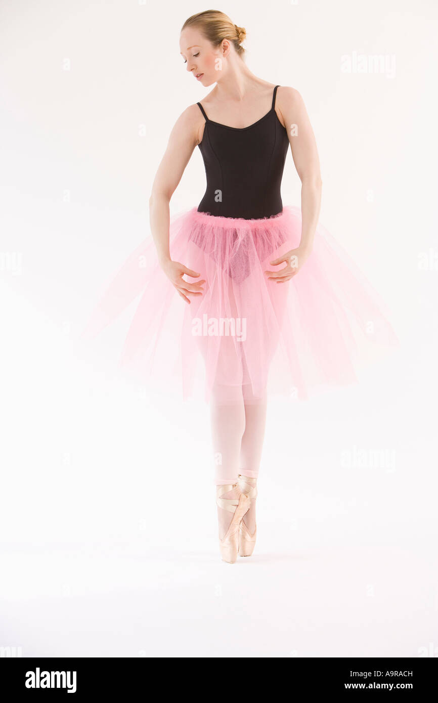 Female ballet dancer dancing on pointe Stock Photo - Alamy