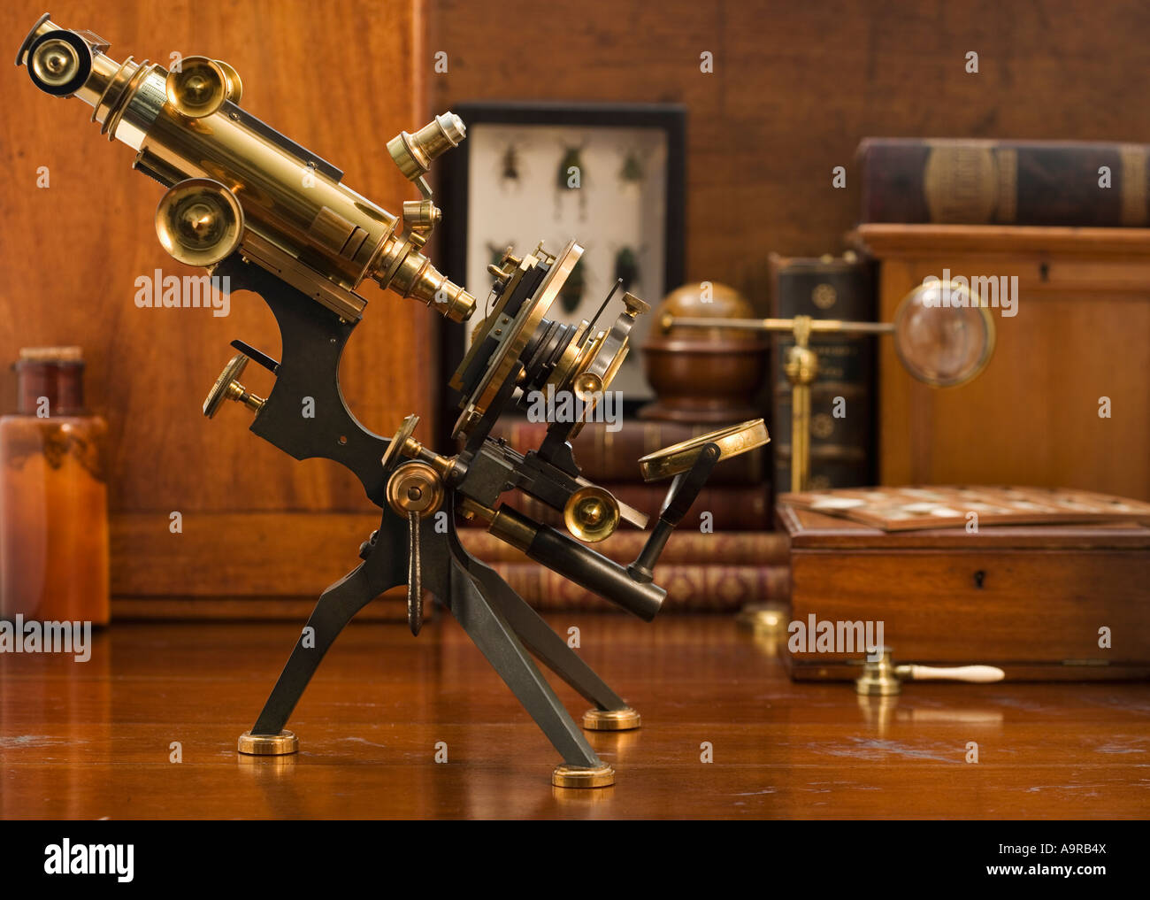 Microscope side view nobody hi-res stock photography and images - Alamy