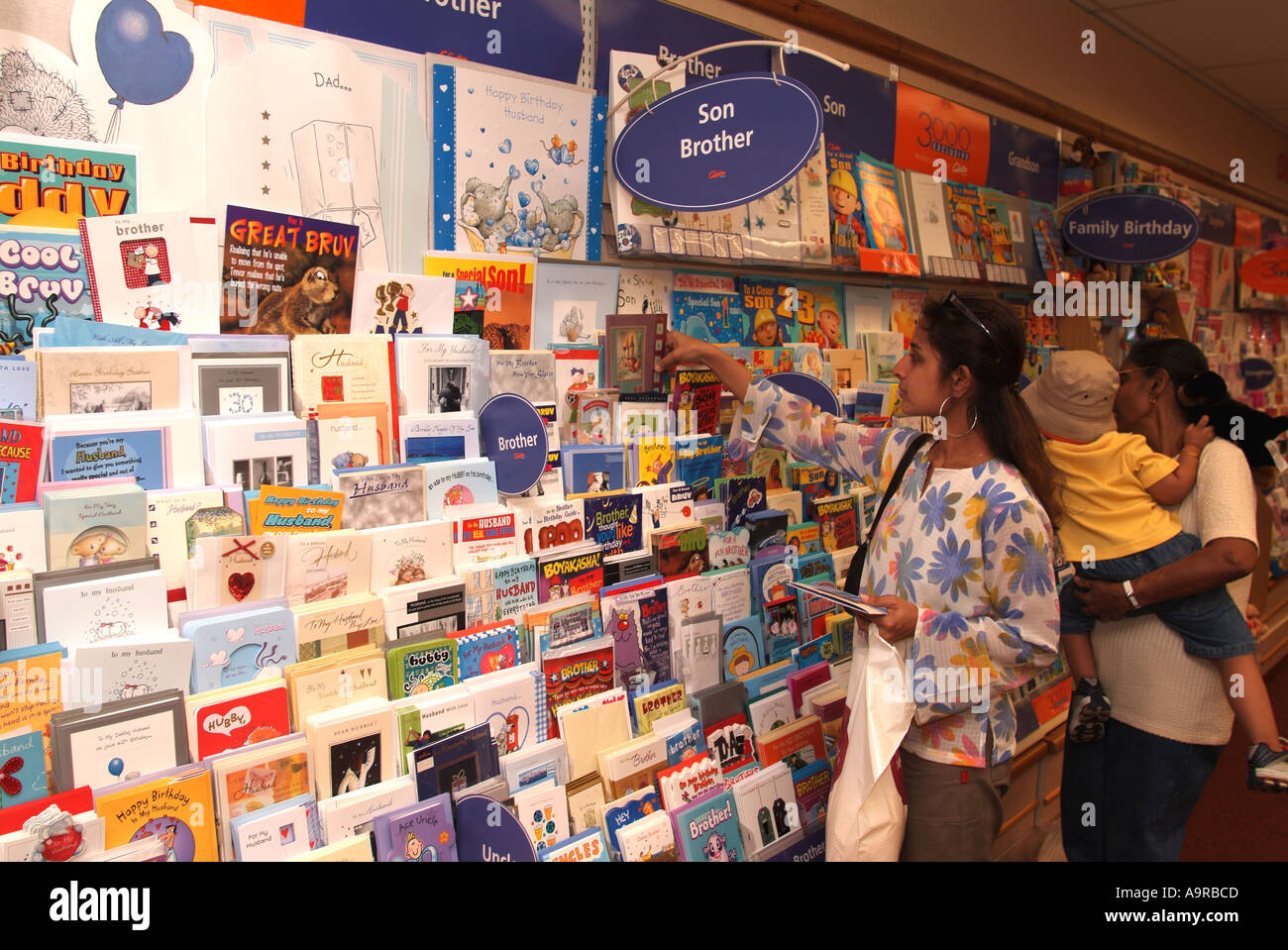 Greetings card shop hi-res stock photography and images - Alamy