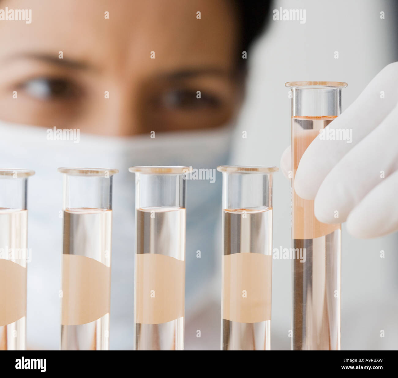 30 vials hi-res stock photography and images - Alamy