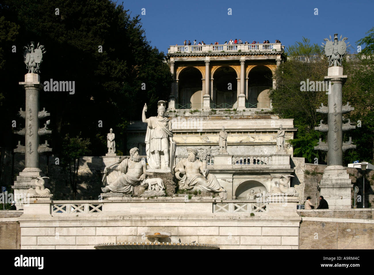 Statues in rome hi-res stock photography and images - Alamy