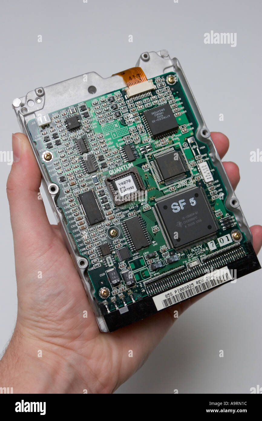 Hard disk drive silicon chip hi-res stock photography and images - Alamy