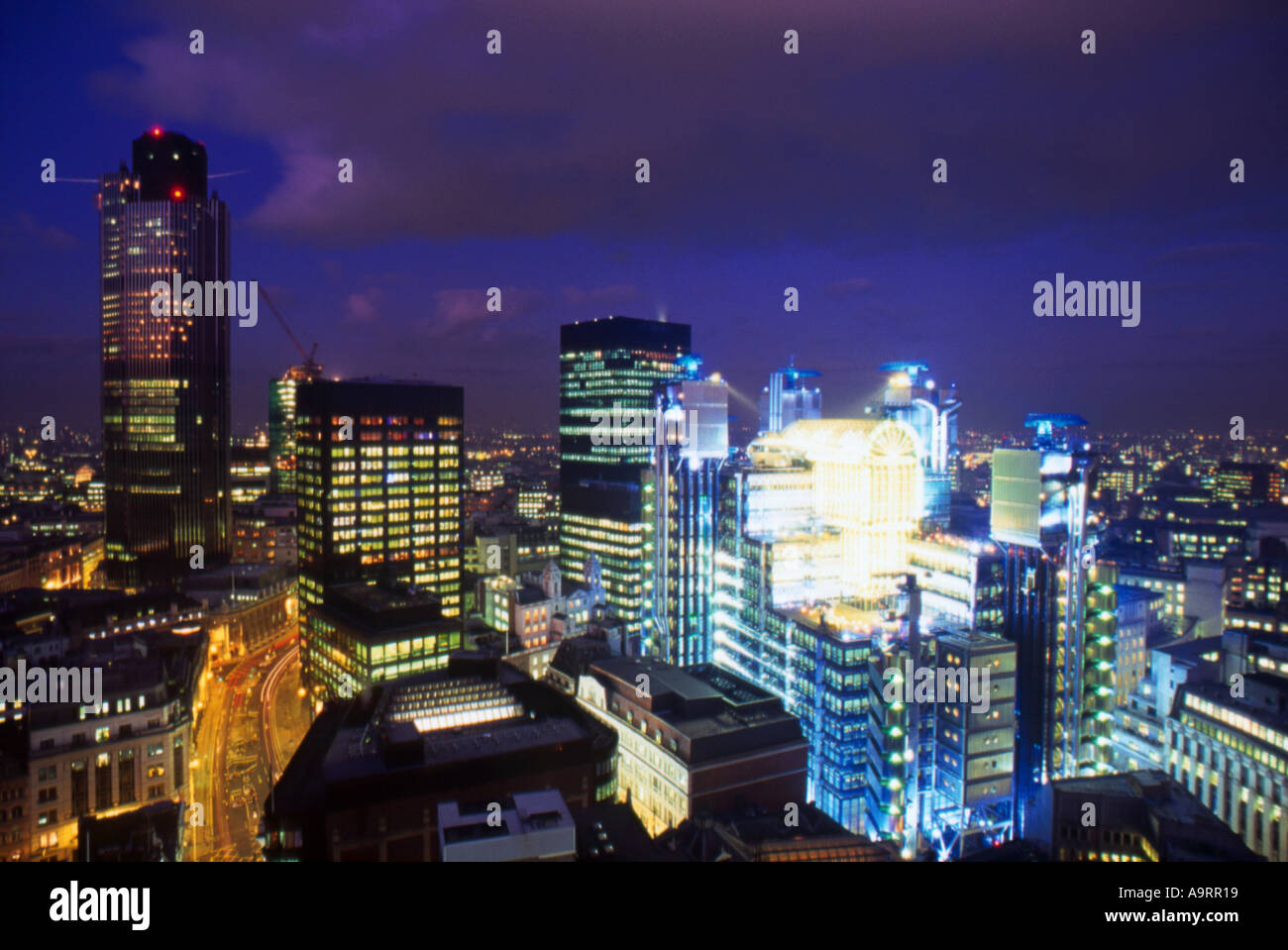 Central london above night hi-res stock photography and images - Alamy