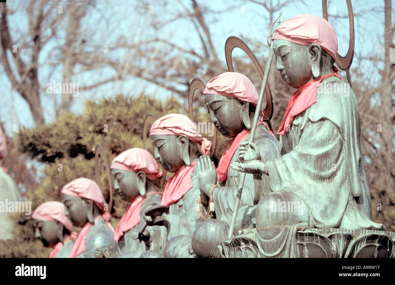 Statue of zenkoji temple hi-res stock photography and images - Alamy
