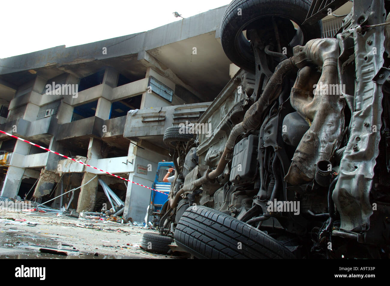 to lie low Stock Photo - Alamy