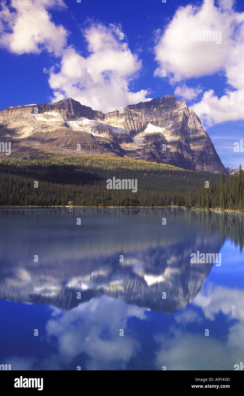 Beautiful mountain lake reflection hi-res stock photography and images ...
