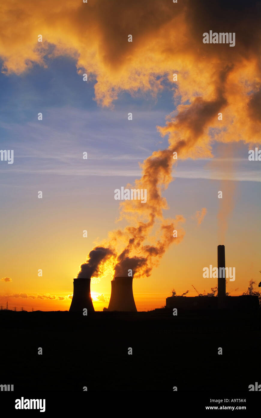 Fiddlers Ferry Coal Fired Power Station situated near Widnes in ...