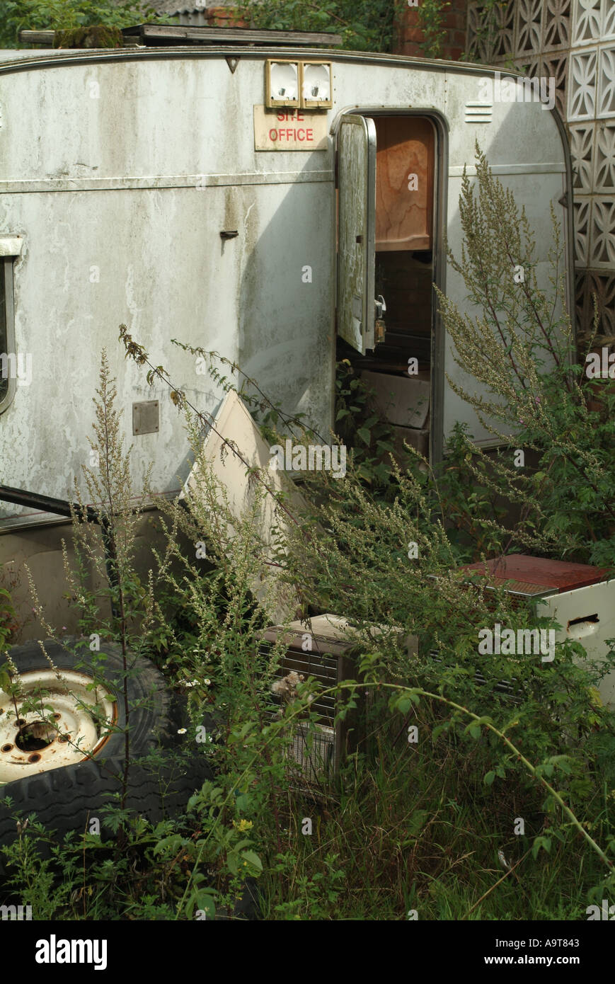 Broken down caravan hi-res stock photography and images - Alamy