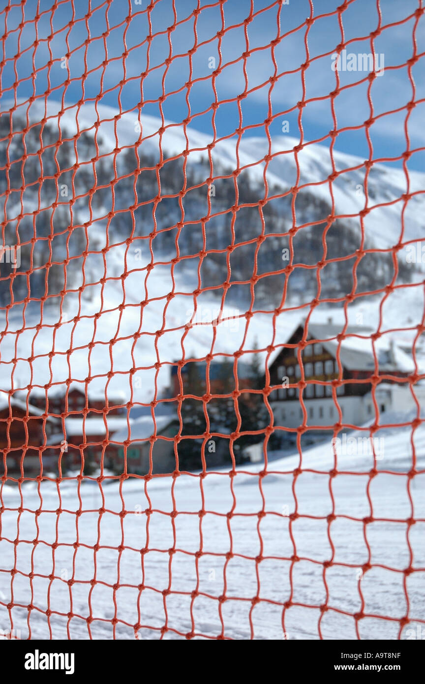 Ski safety netting hi-res stock photography and images - Alamy