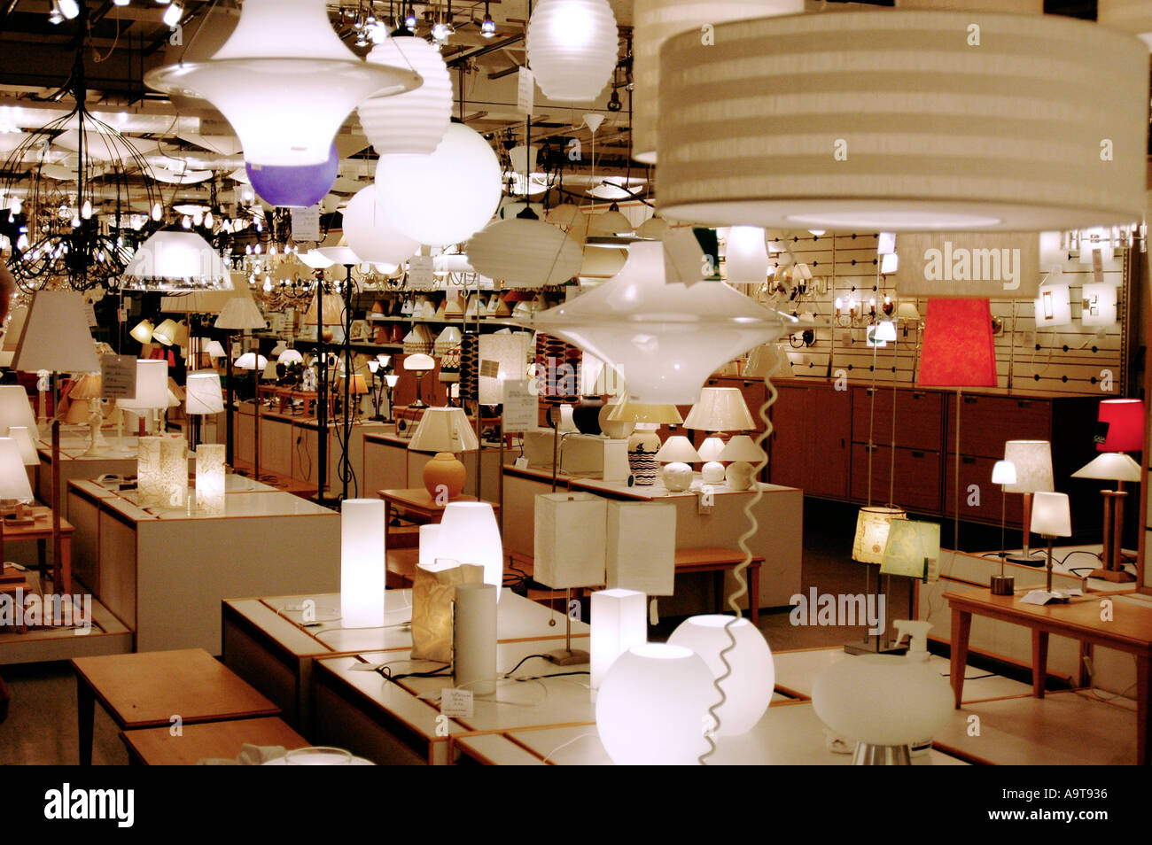 A store full of lamps Stock Photo - Alamy