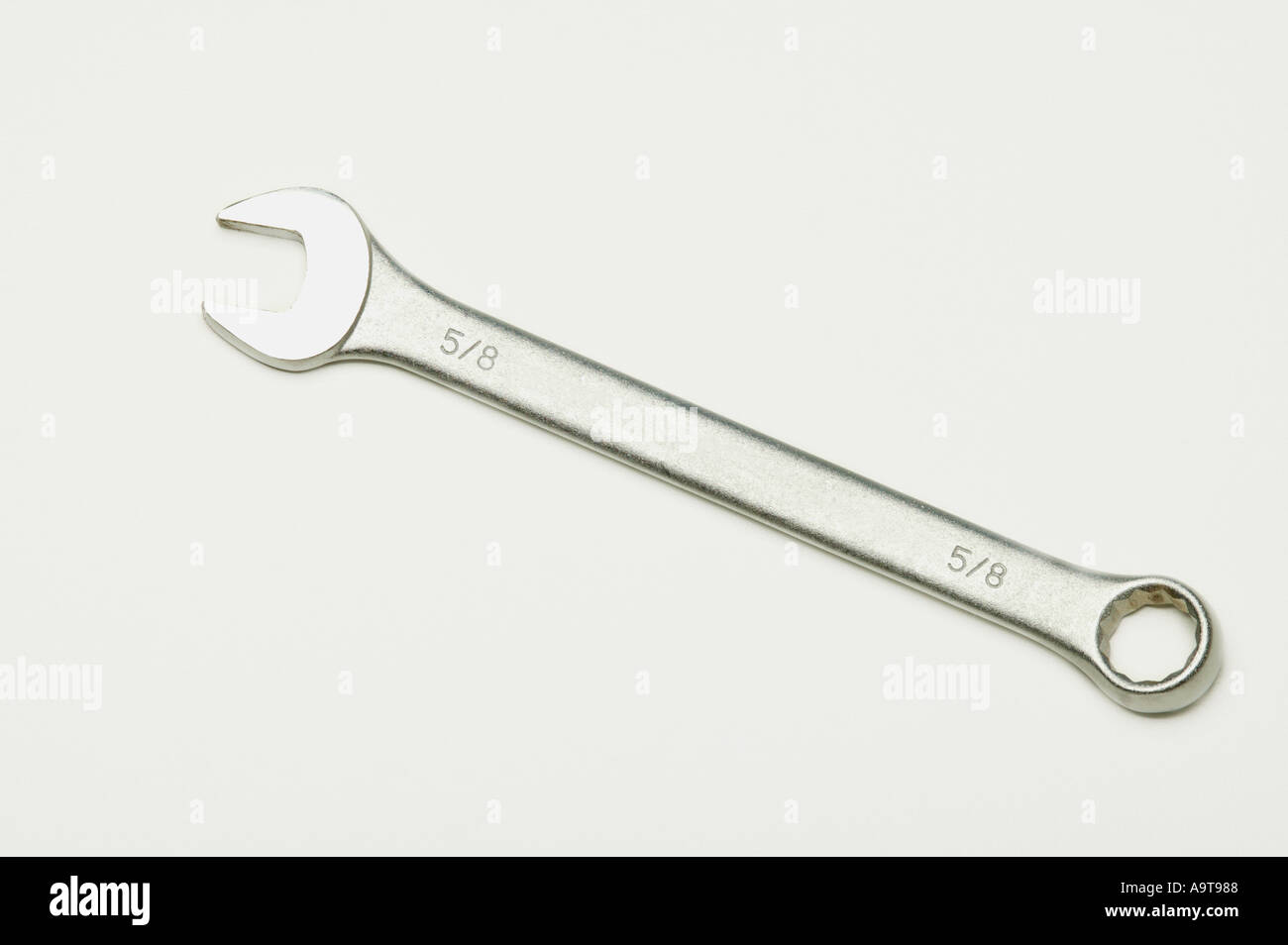 5 objects tools hi-res stock photography and images - Alamy
