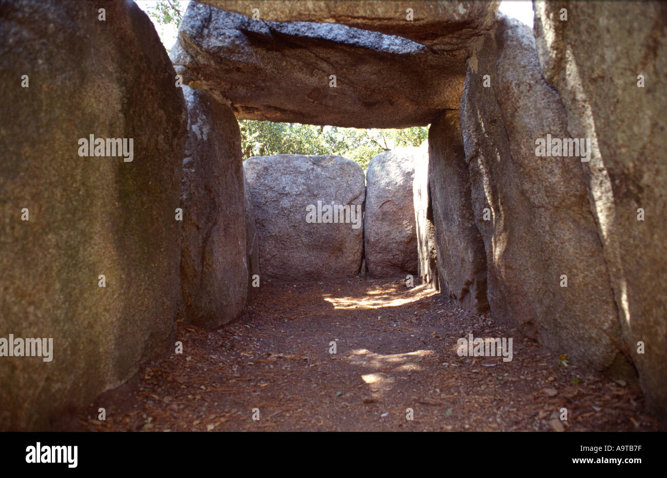 inside spanish neolithic burial chamber catalan Stock Photo - Alamy