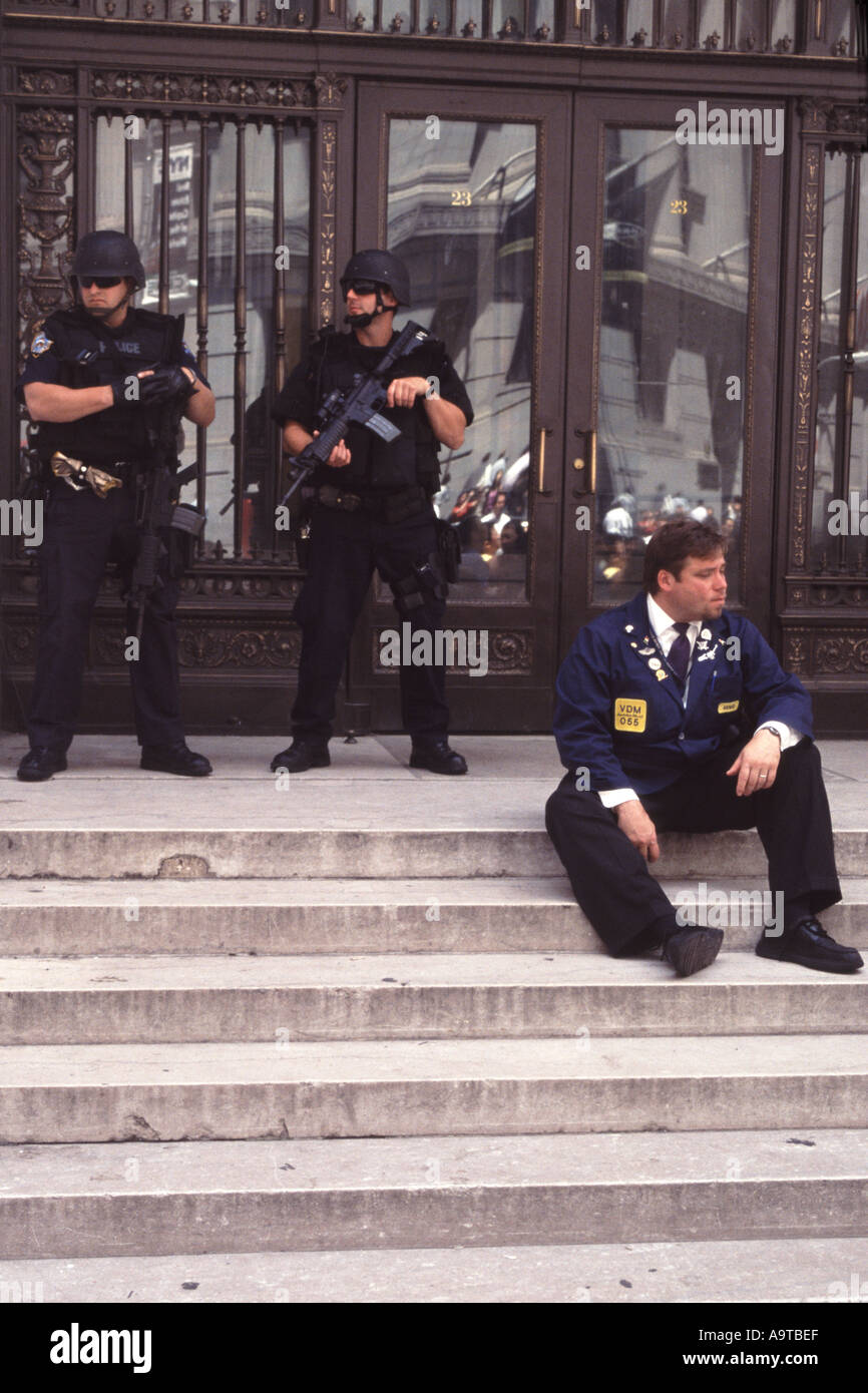 Money security guards hi-res stock photography and images - Alamy