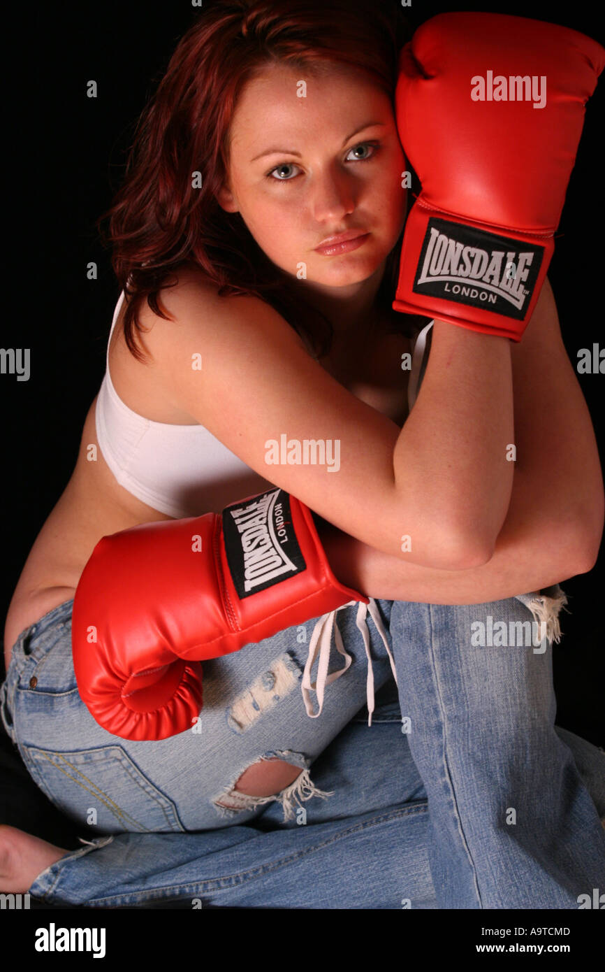 Boxerwoman hi-res stock photography and images - Alamy