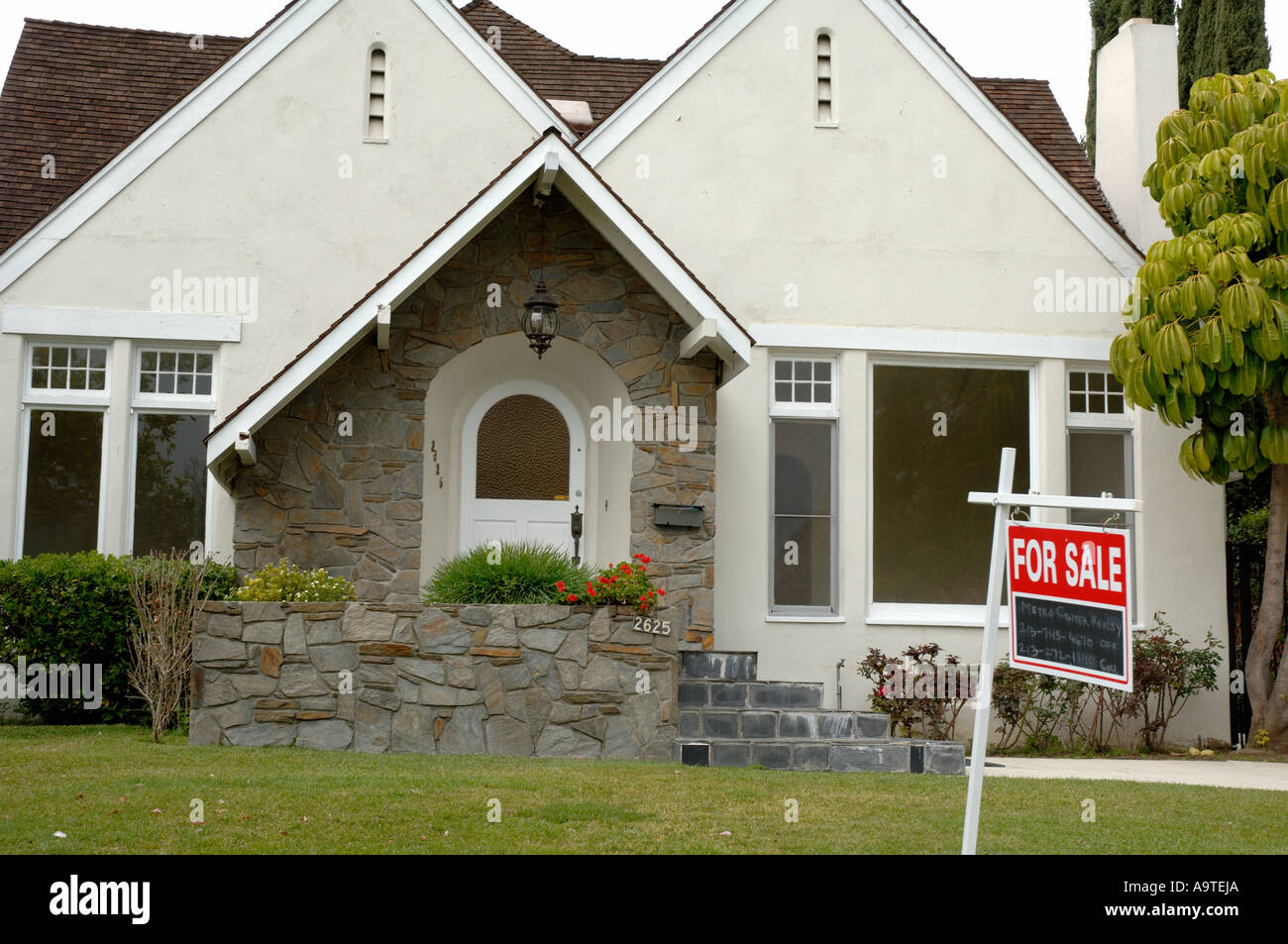 Middle class family home southern hi-res stock photography and images ...