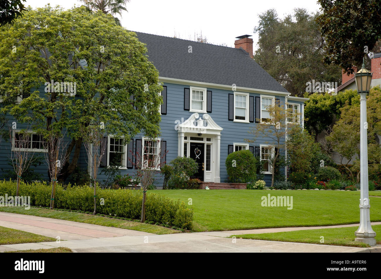 Middle class family home southern hi-res stock photography and images ...