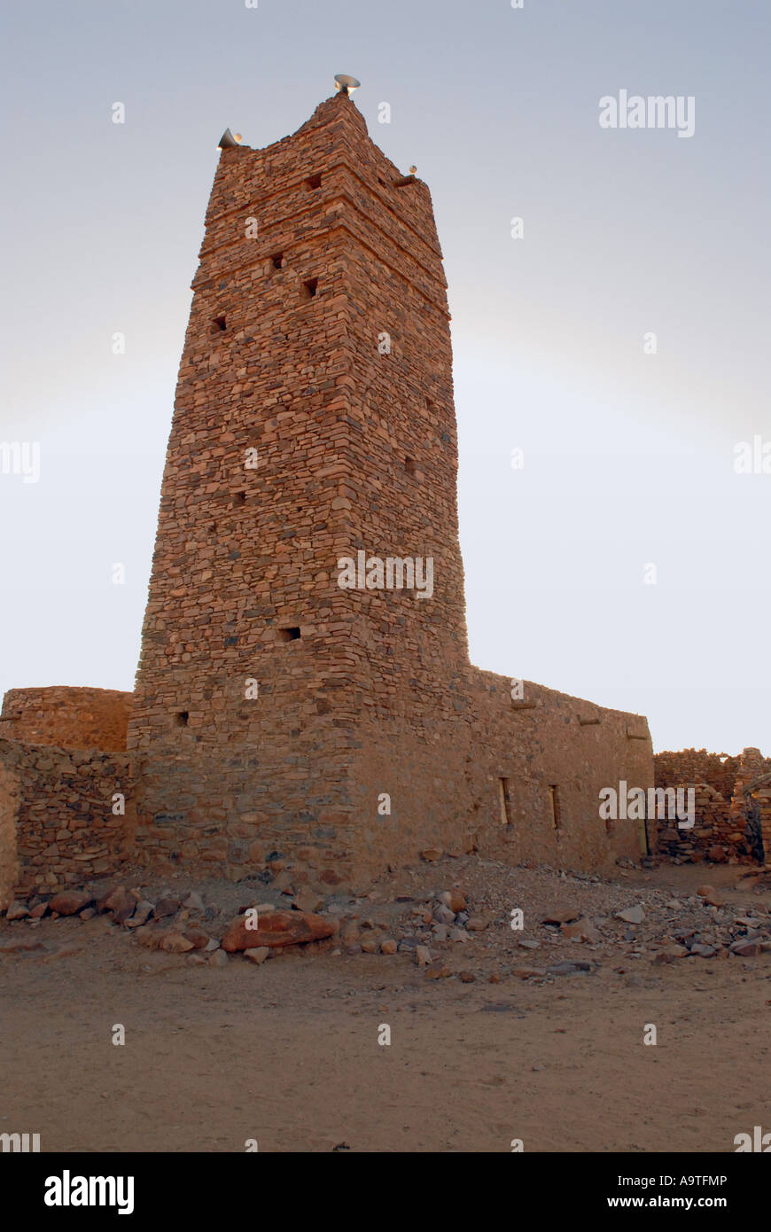 Mosque Ouadane Adrar desert Mauritania Stock Photo - Alamy