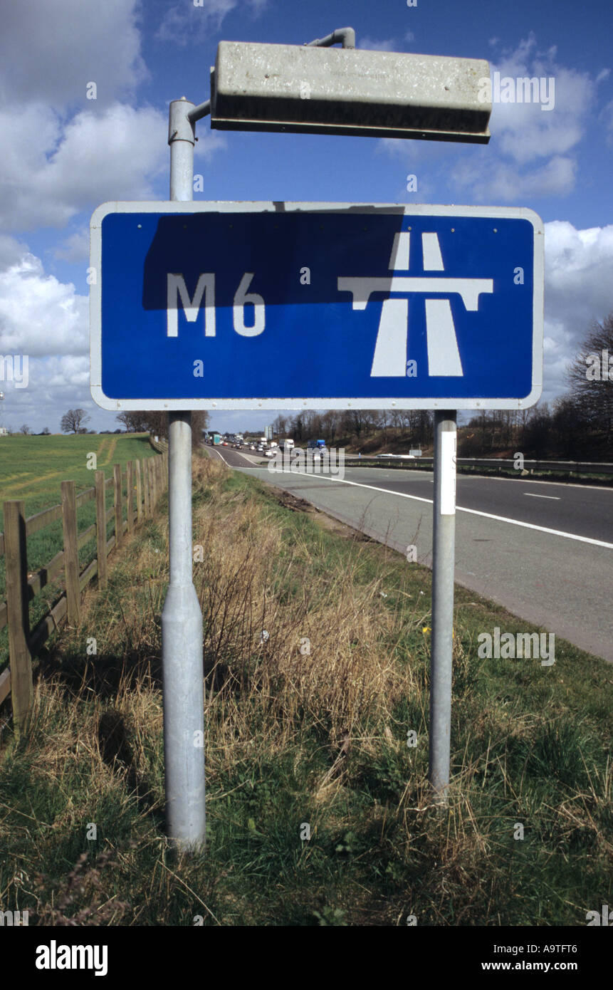 M6 sign hi-res stock photography and images - Alamy