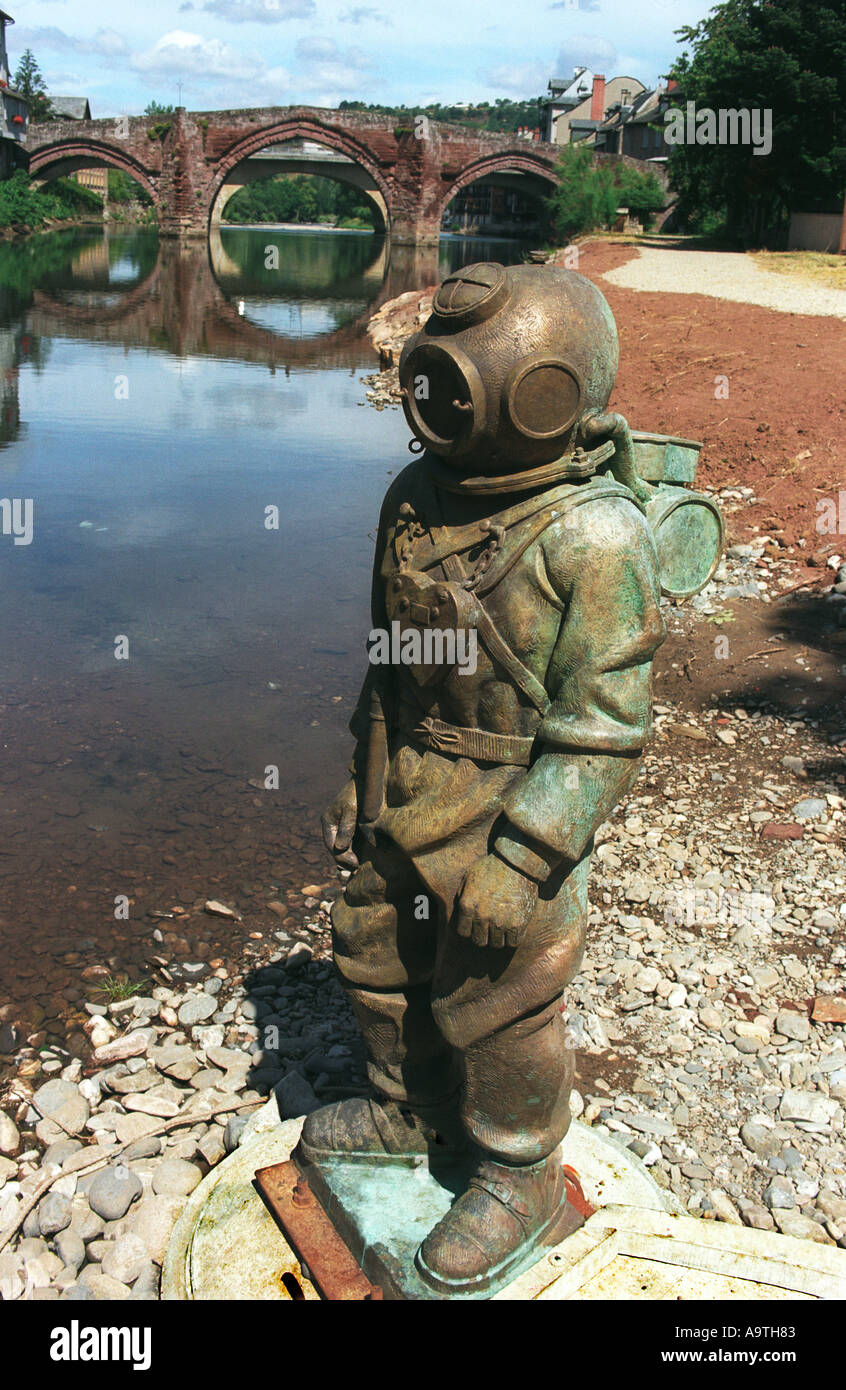 Rouquayrol denayrouze diving suit hi-res stock photography and images ...