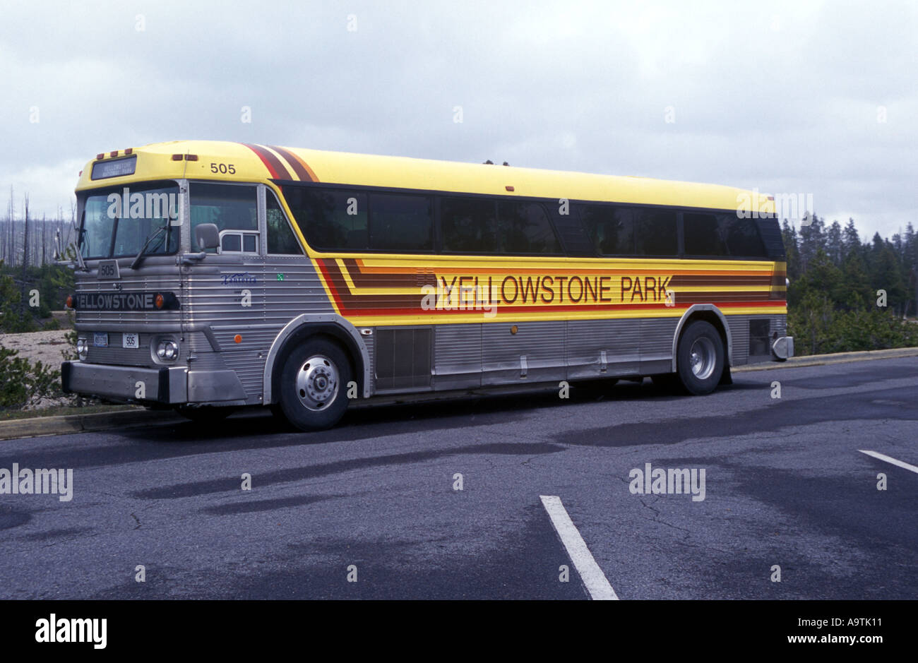 Yellowstone yellow bus hi-res stock photography and images - Alamy