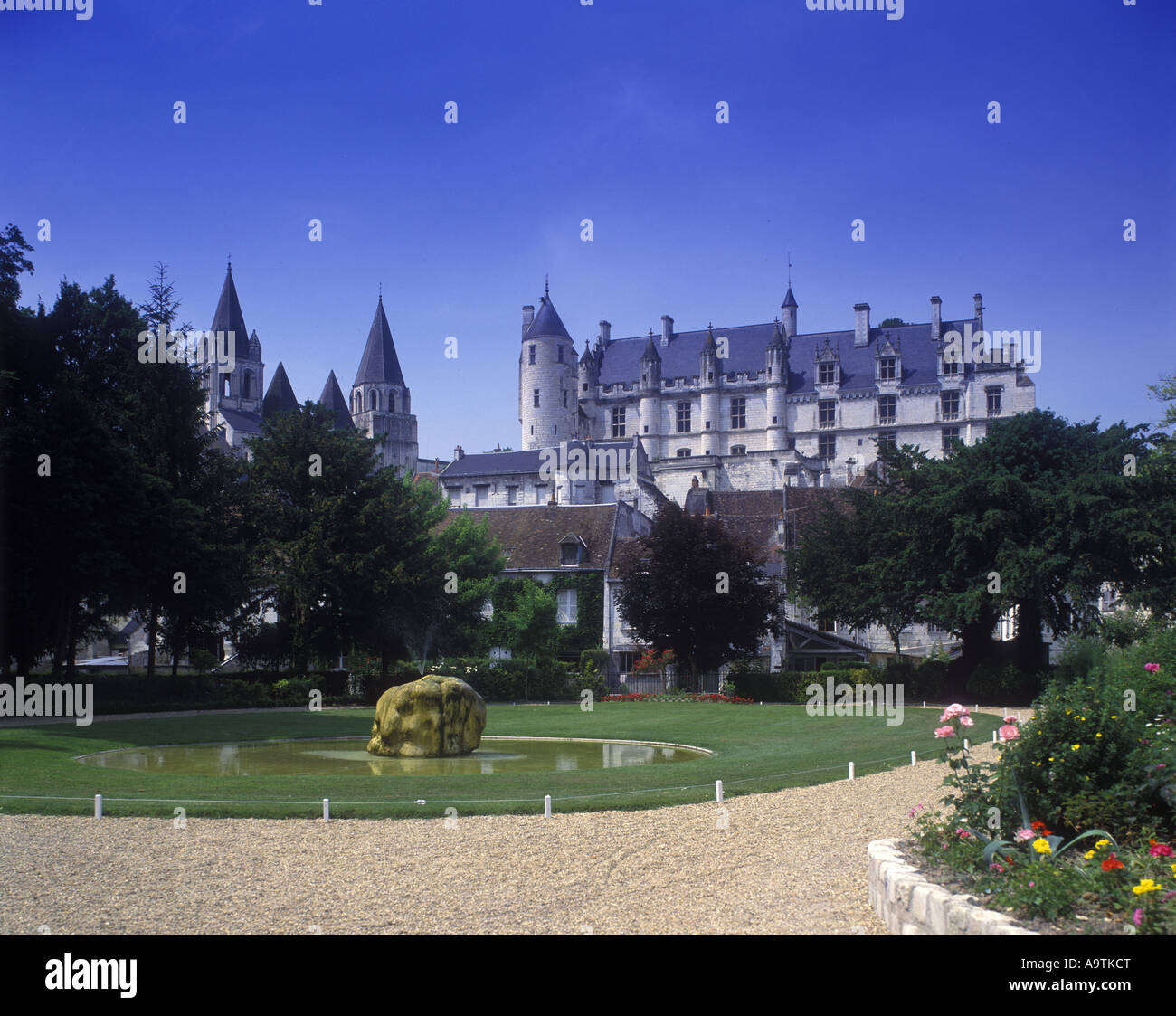 Eglise loches hi-res stock photography and images - Alamy
