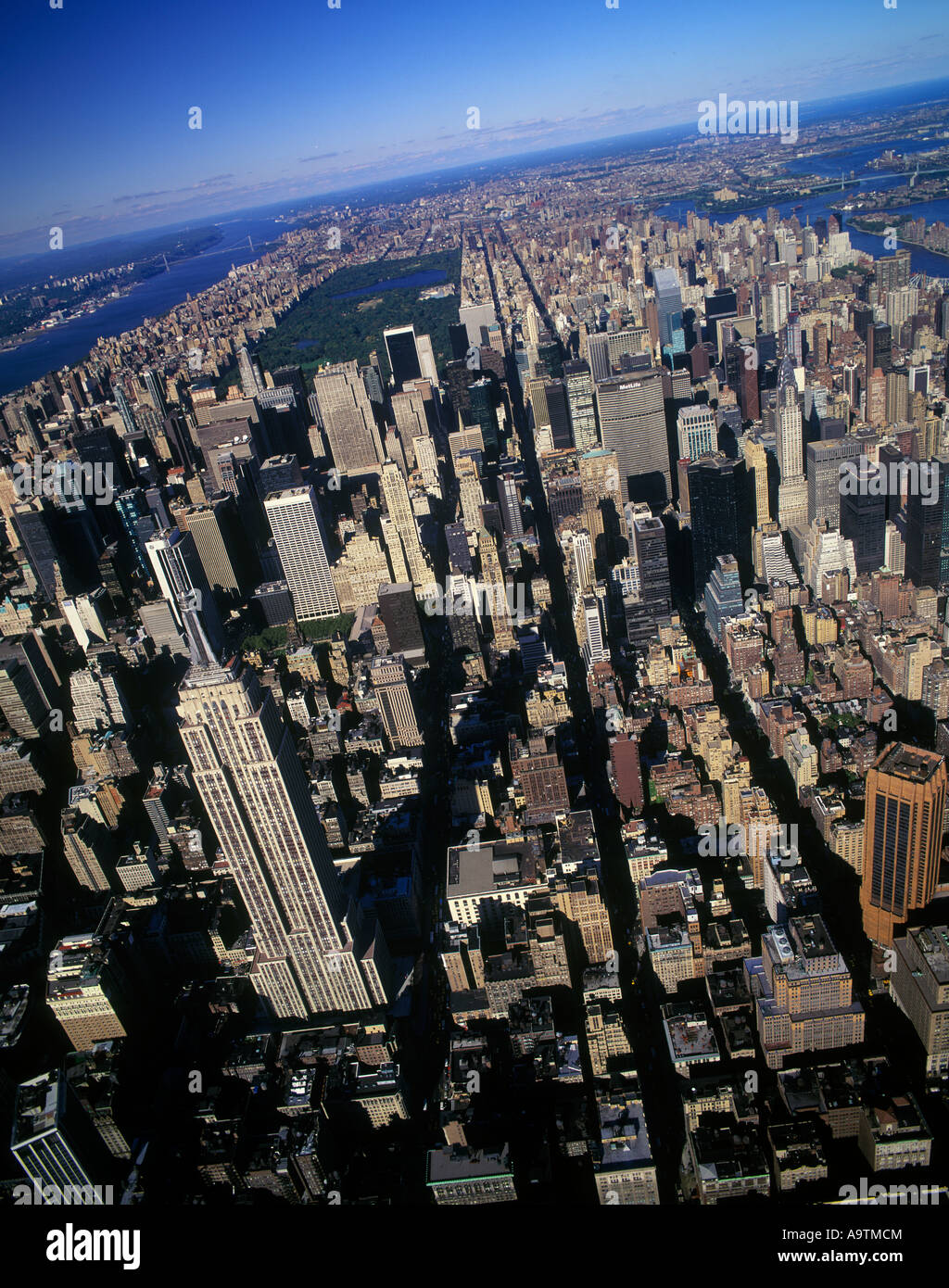 EMPIRE STATE BUILDING (©SHREVE LAMB & HARMON 1931) MIDTOWN MANHATTAN ...