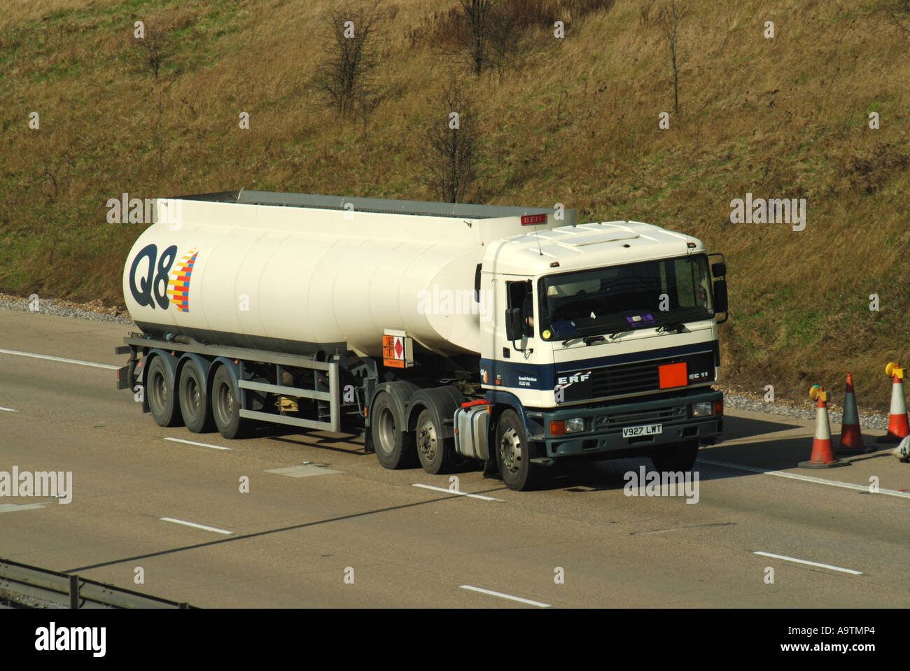 M25 motorway Q8 tanker lorry Hazchem Hazardous Chemicals Dangerous ...