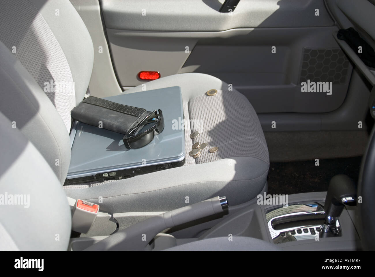 Stolen valuables hi-res stock photography and images - Alamy