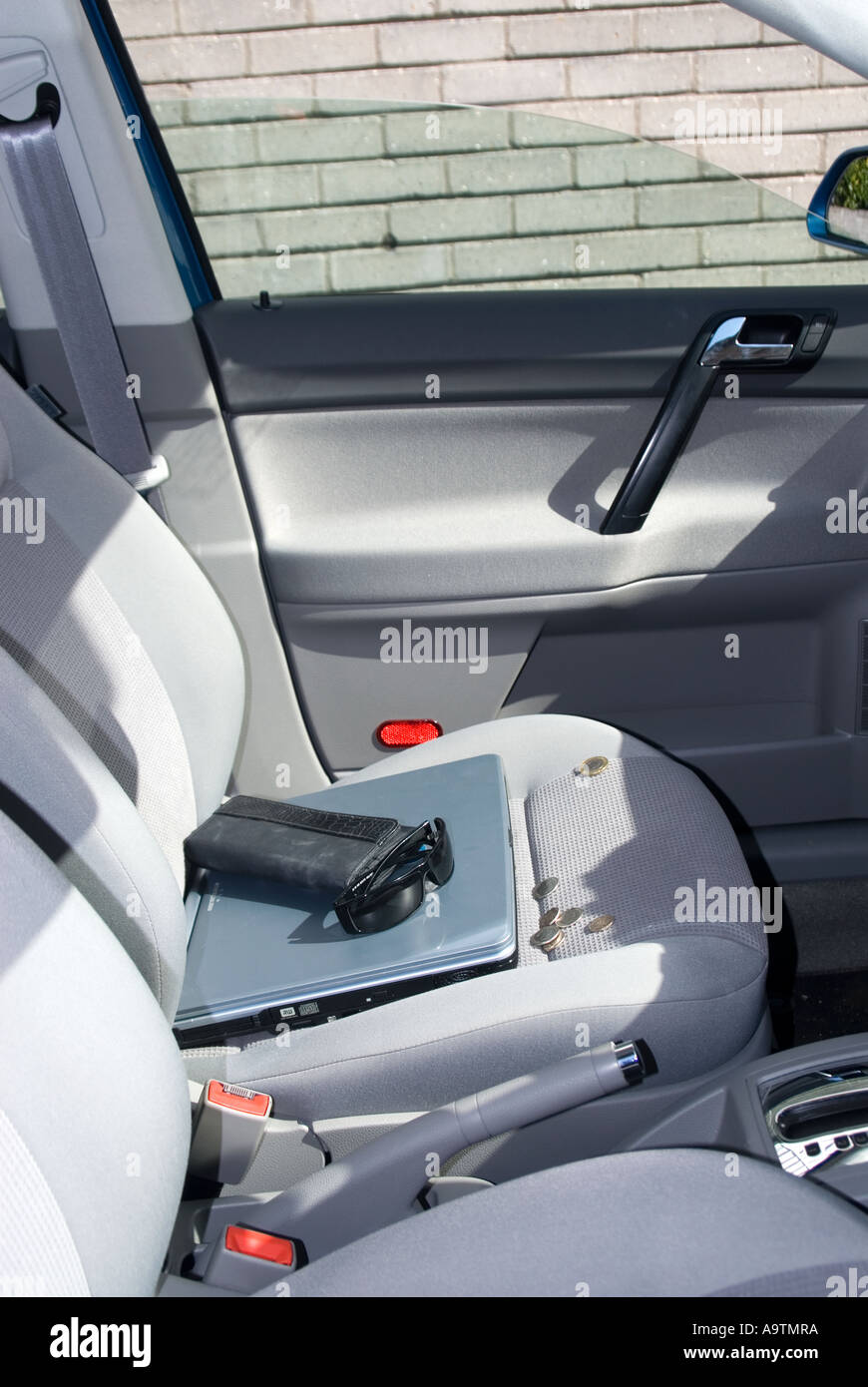 Stolen valuables hi-res stock photography and images - Alamy