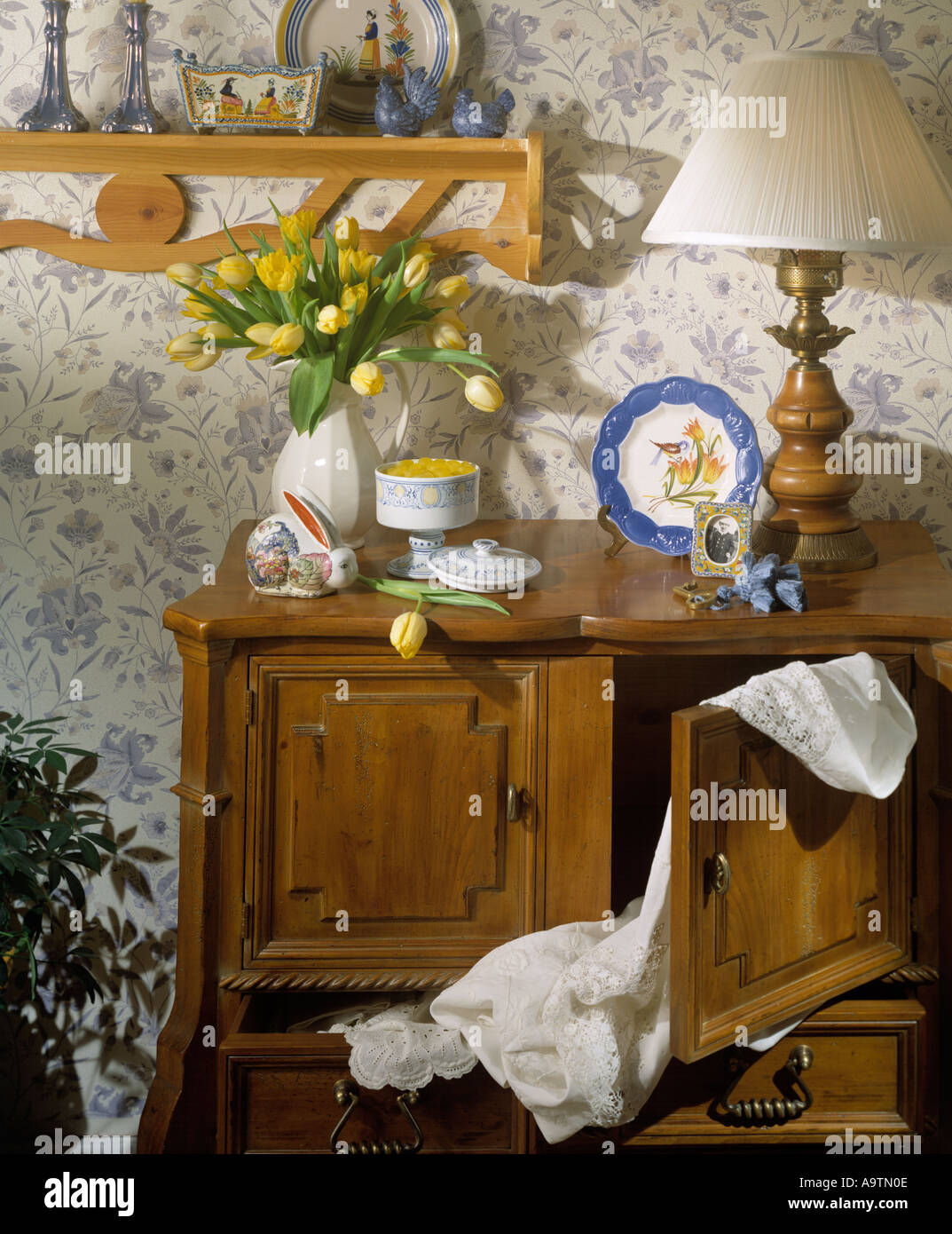 interior room living family Stock Photo - Alamy