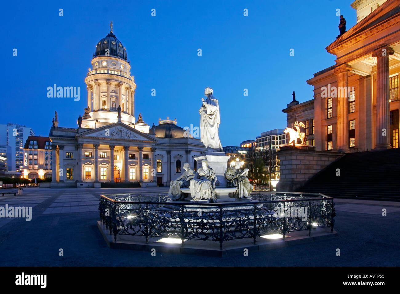 German opera house hi-res stock photography and images - Alamy