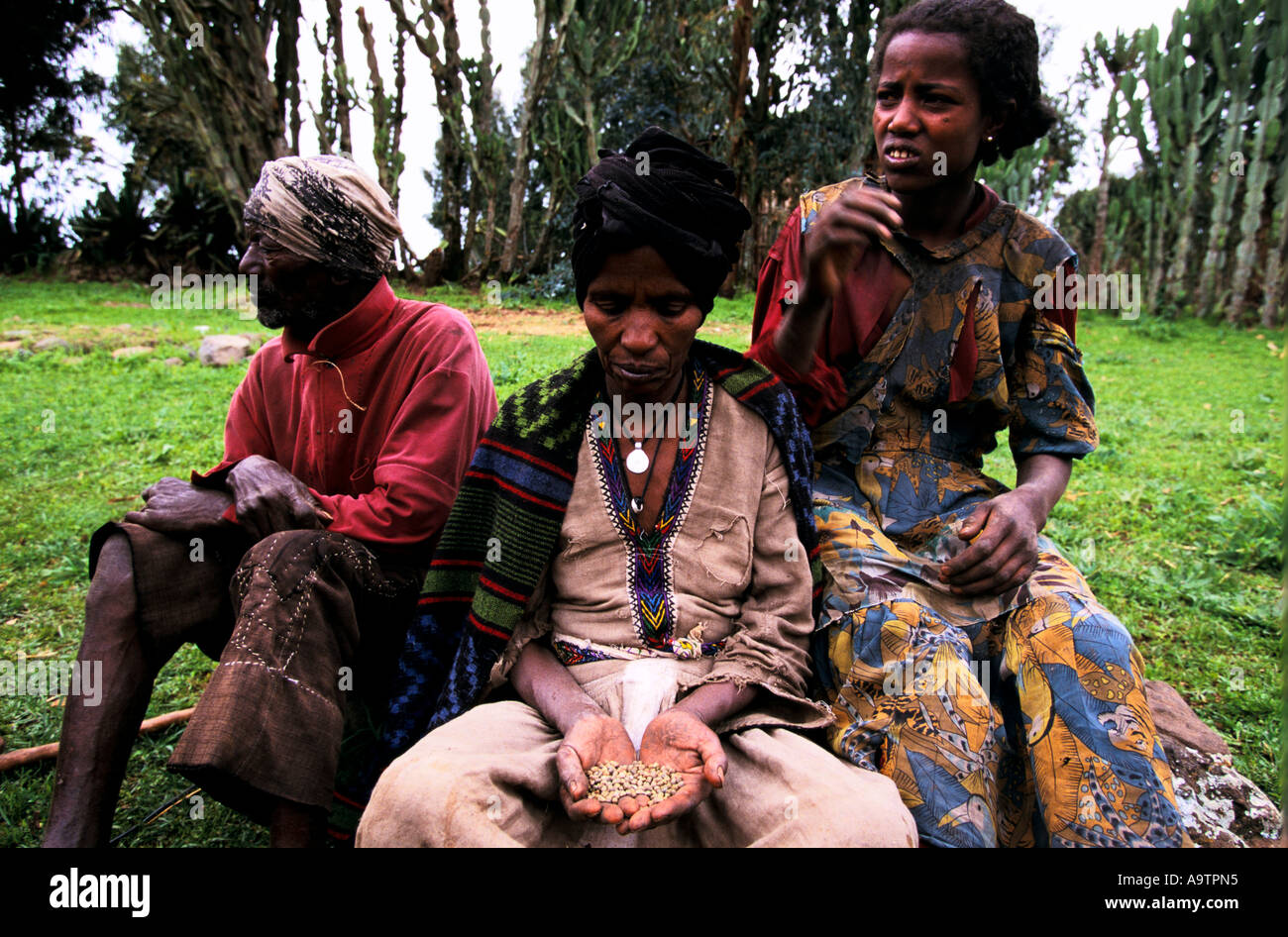 Beggars eating hi-res stock photography and images - Alamy