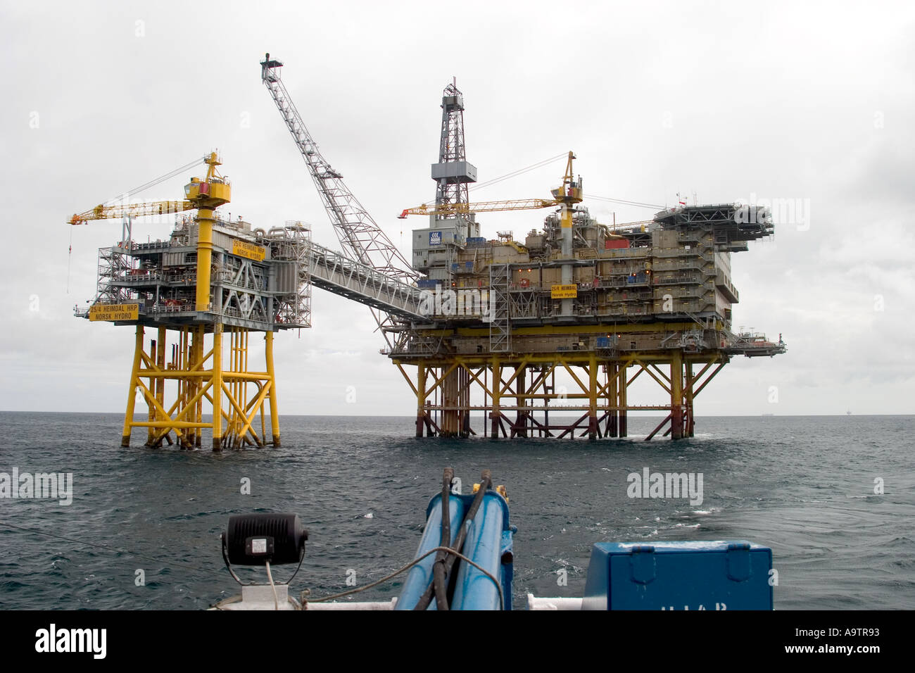 heimdal oil rig complex Stock Photo - Alamy