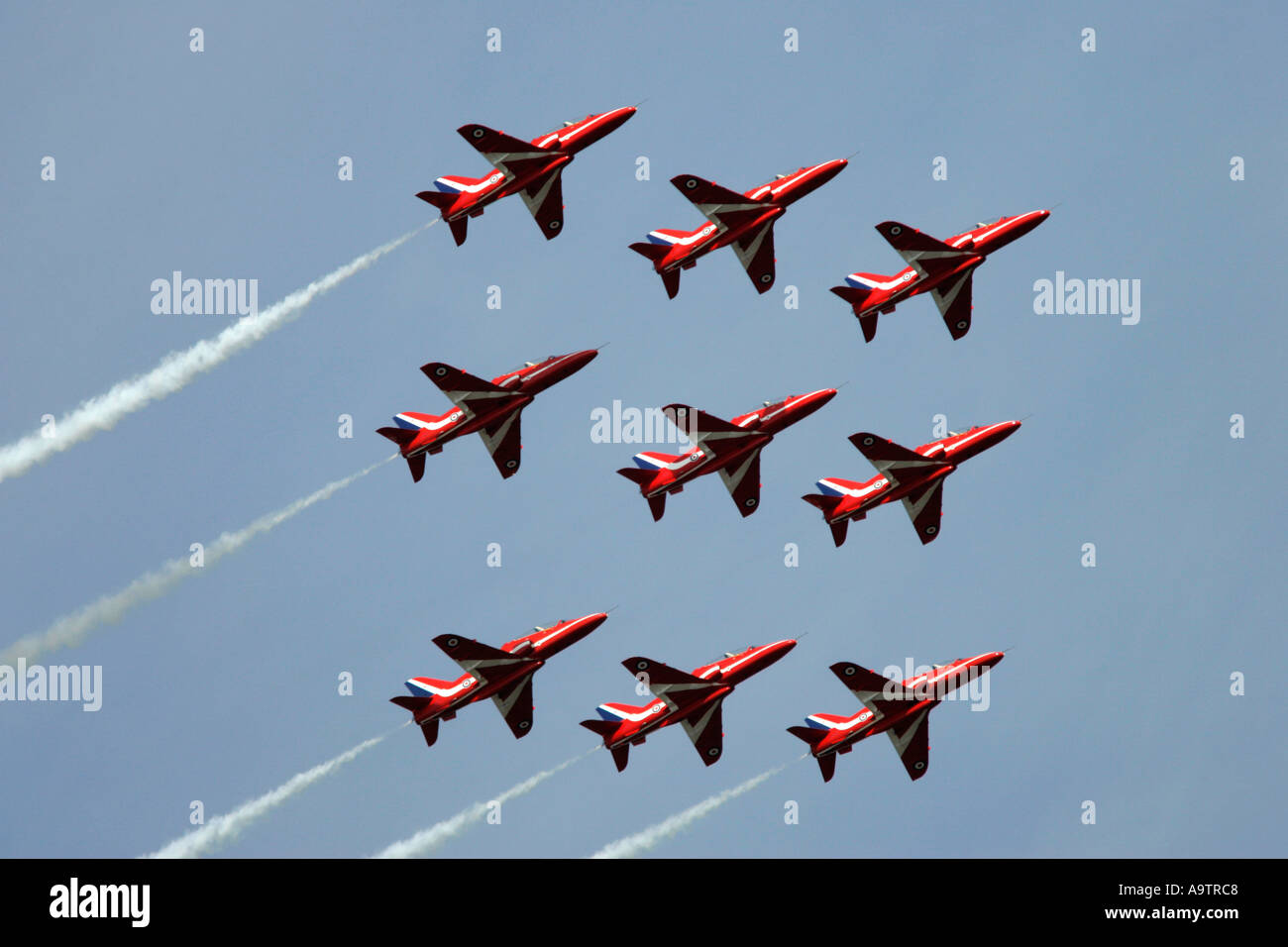 Royal Air Force Hawk T1A aerobatic display team Red Arrows at the ...