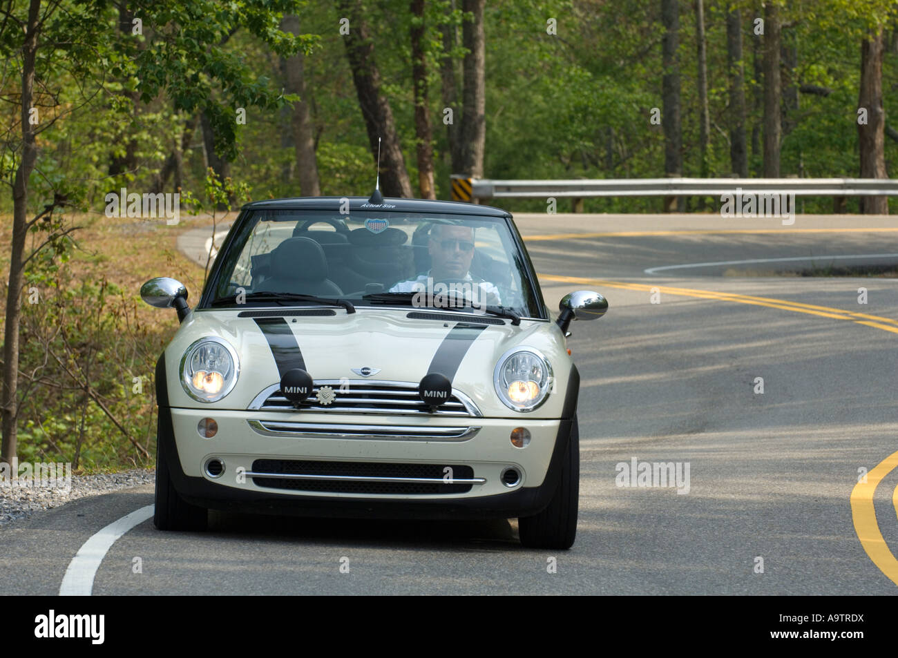 Convertible mini cooper hi-res stock photography and images - Alamy