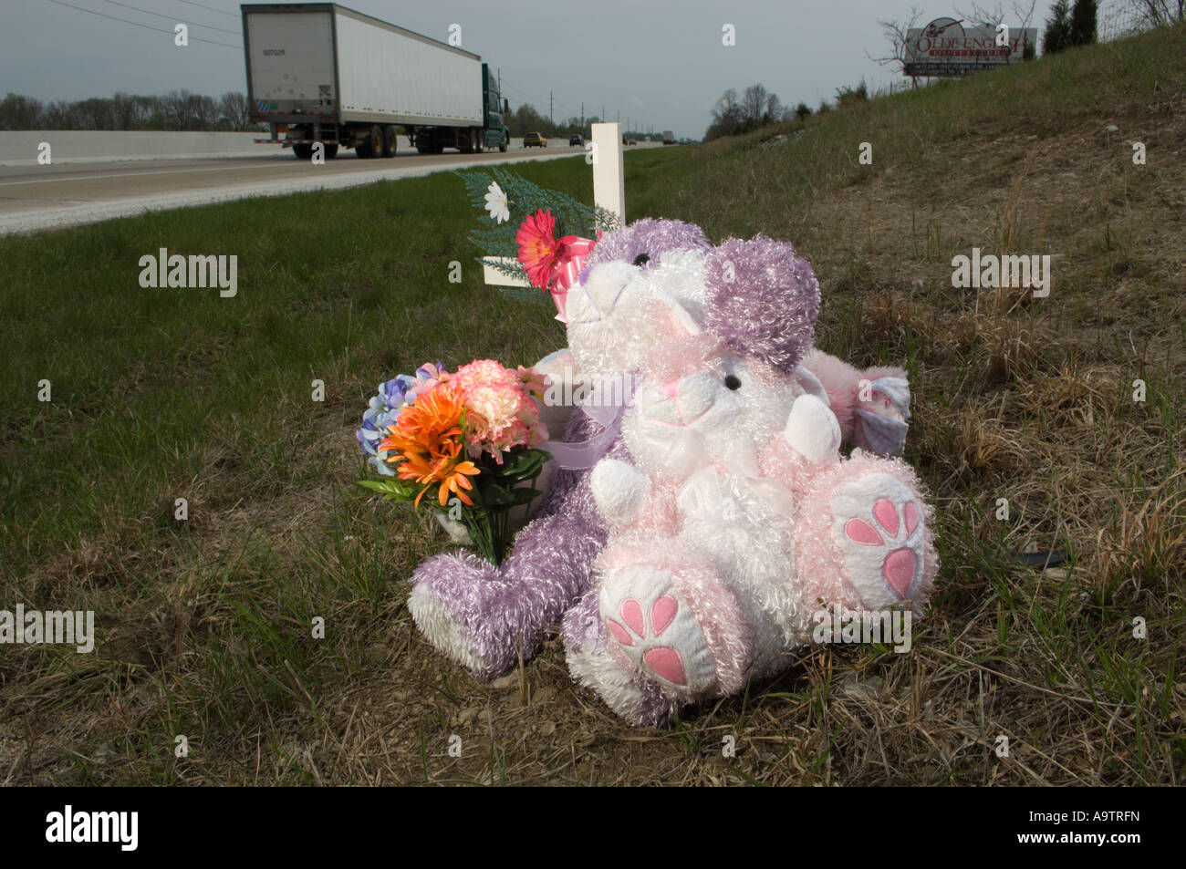 roadside memorial for a child Stock Photo - Alamy