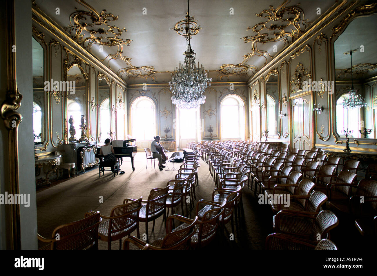 Rehearse for concert hi-res stock photography and images - Alamy