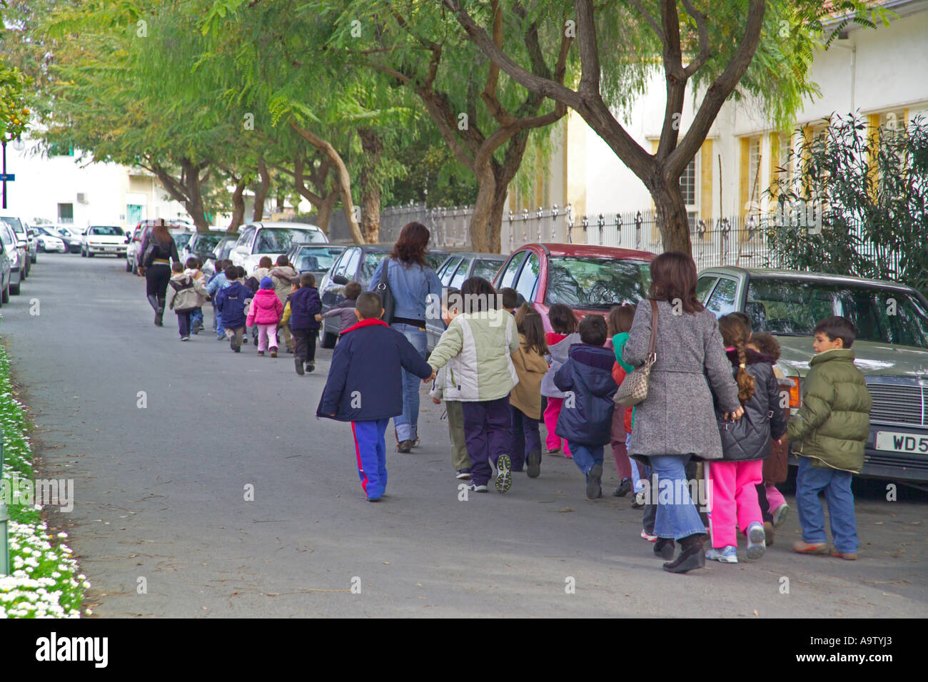 Children on school outing Stock Photo - Alamy