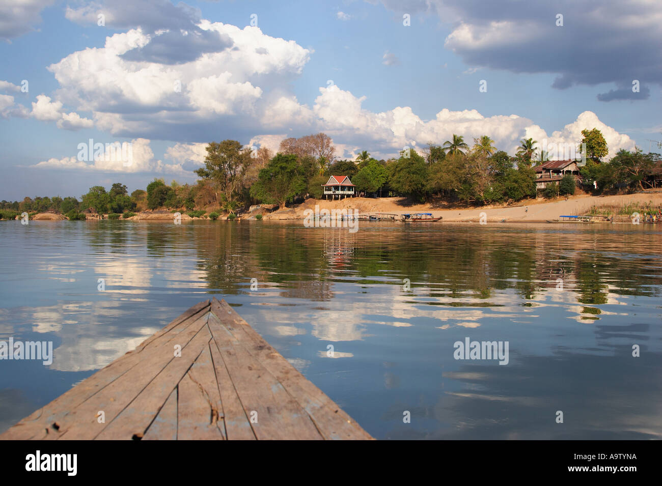 View canoe point beach hi-res stock photography and images - Alamy