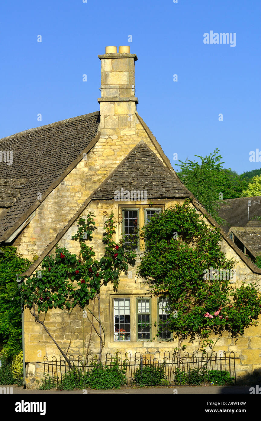 traditional english house at Chipping Campden, Cotswold, UK Stock Photo ...