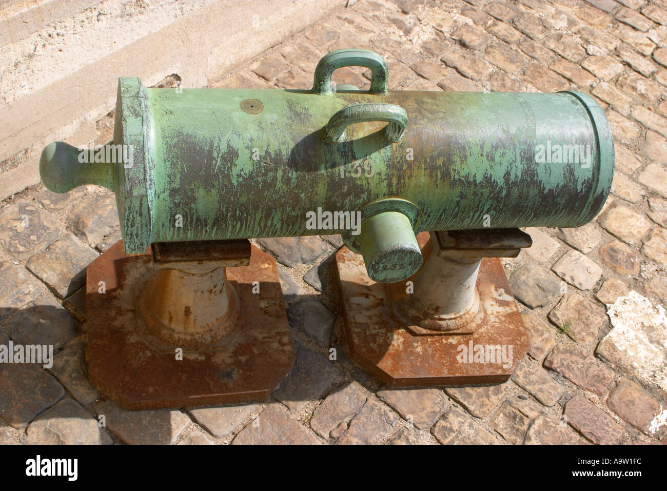 Historical cannon at the Hôtel des Invalides, Paris, France Stock Photo ...