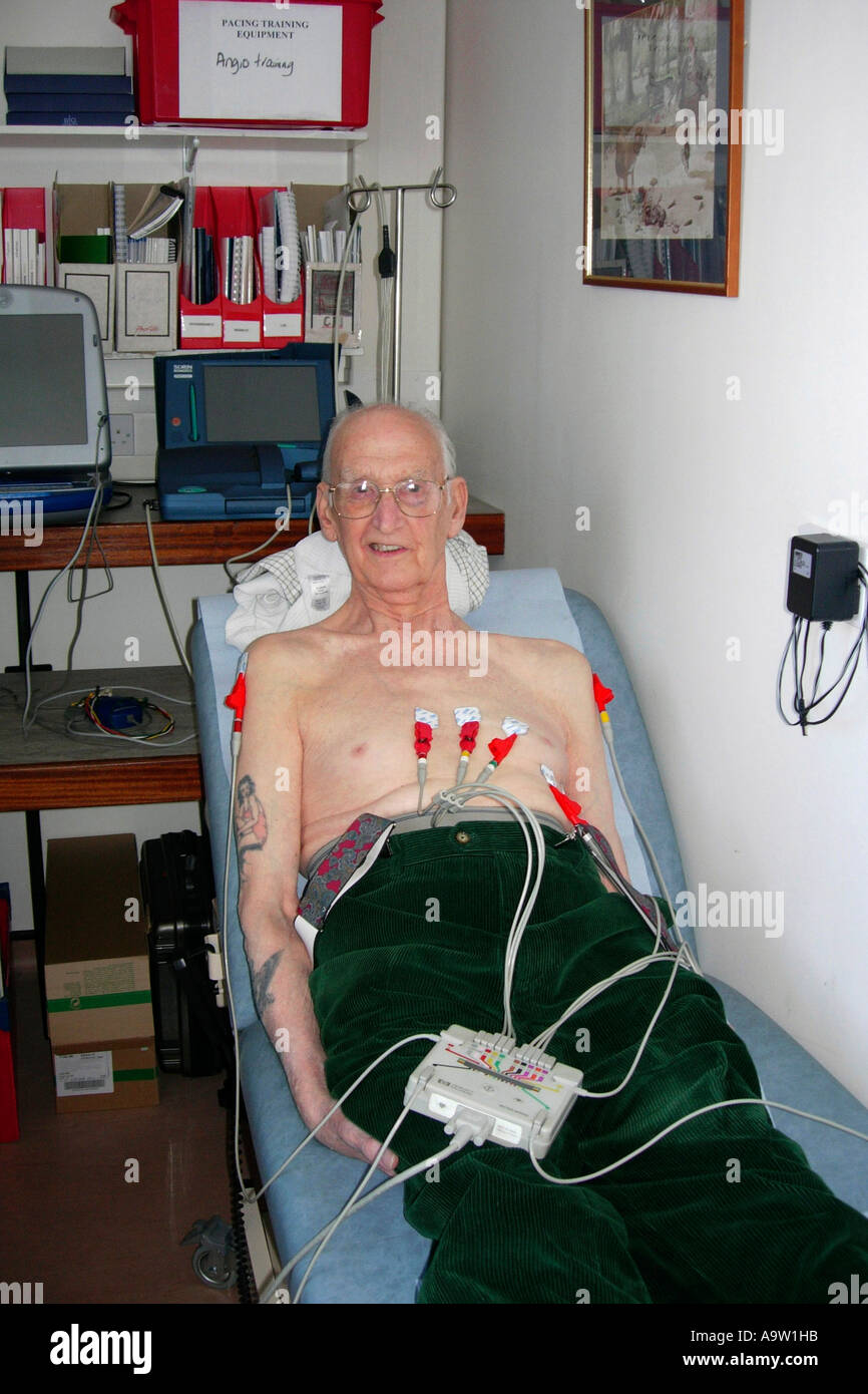 Ecg woman senior hi-res stock photography and images - Alamy