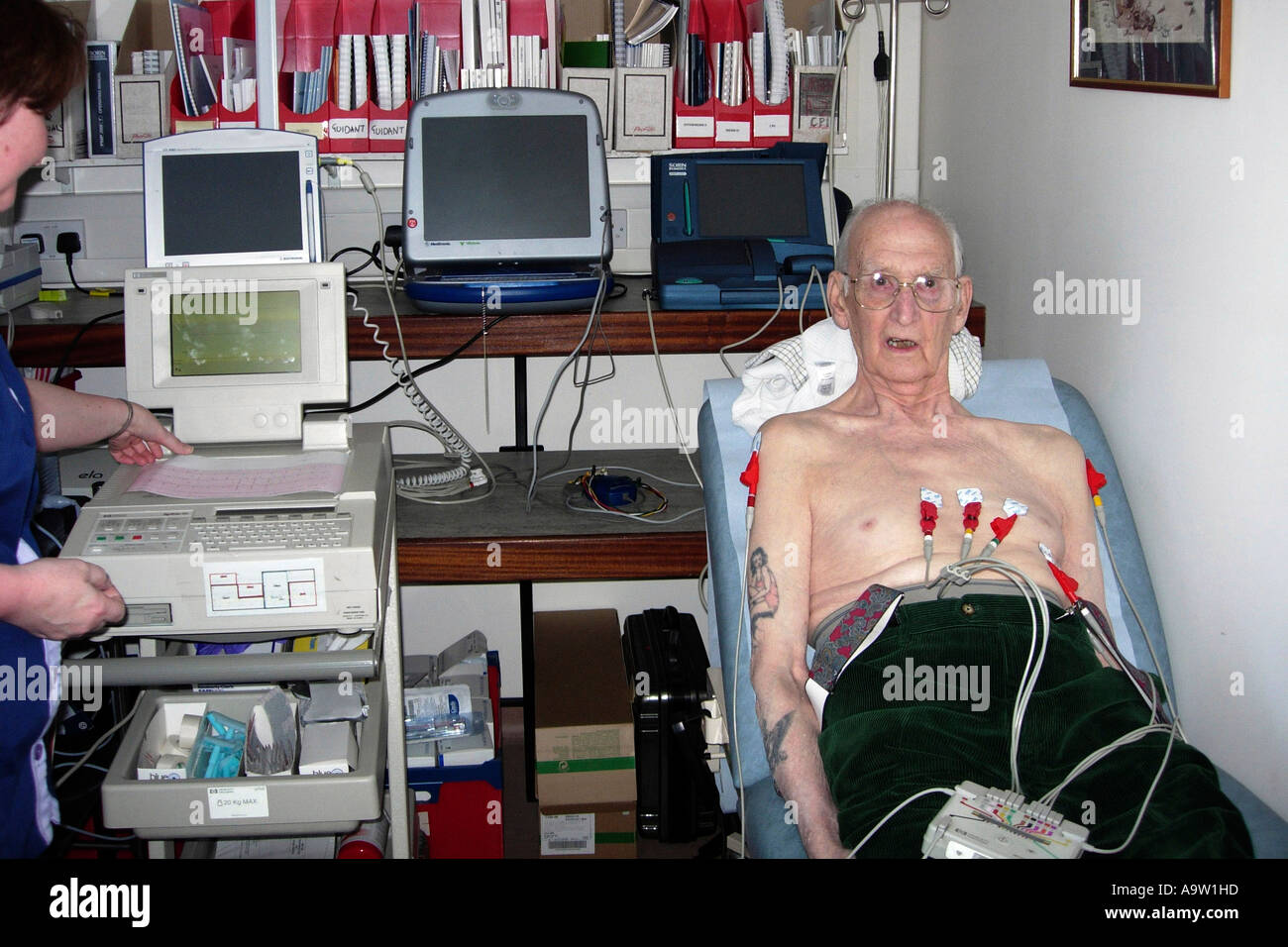 Ecg woman senior hi-res stock photography and images - Alamy
