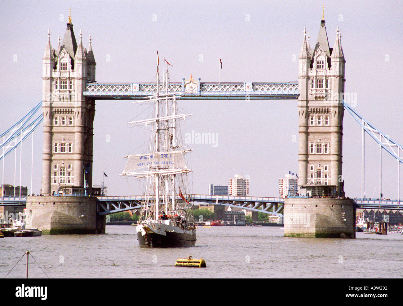 Sailing ship through Tower Bridge London England Stock Photo - Alamy
