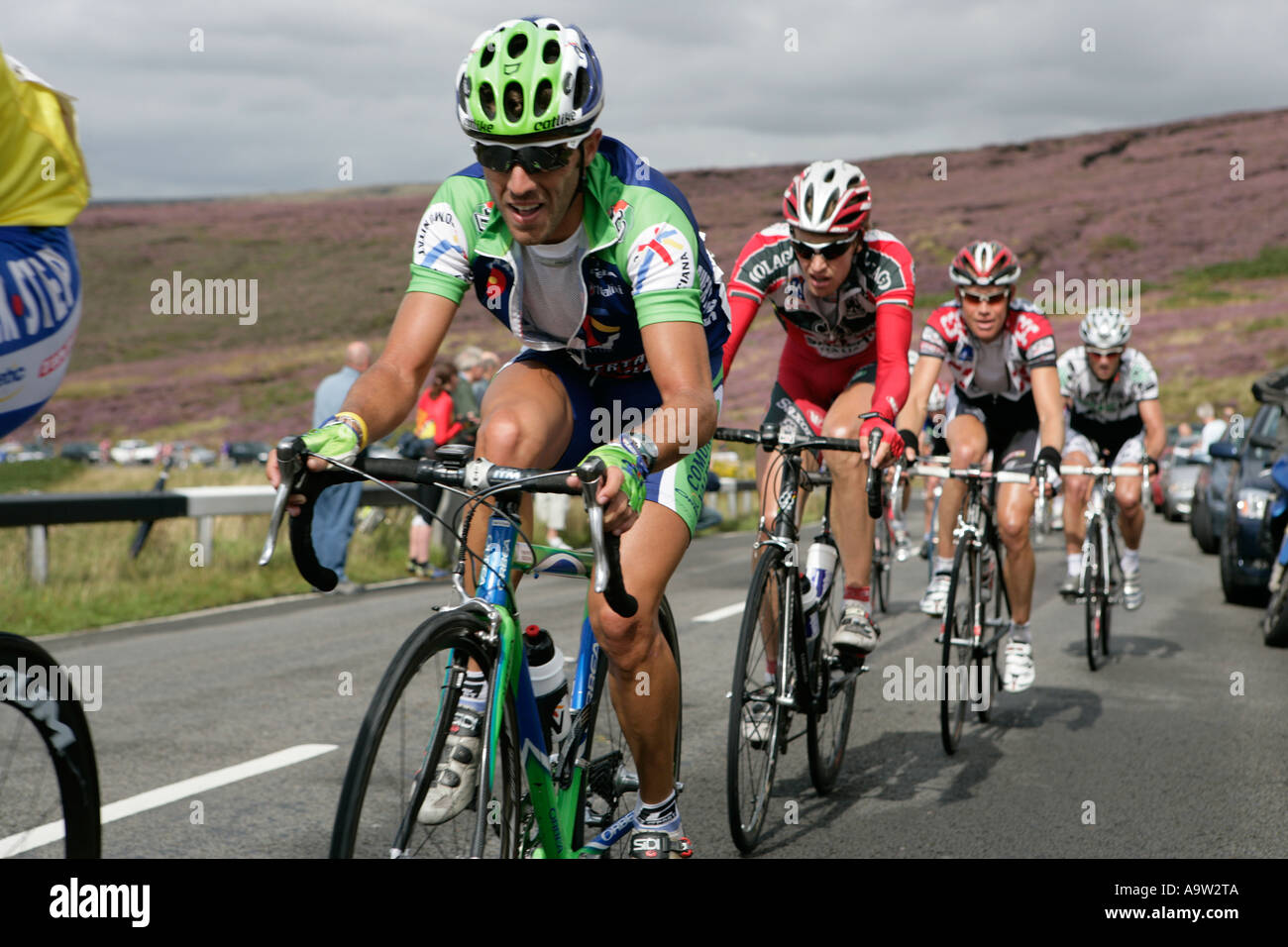 Tour of Britain 2005 cycle race Snake Pass A57 Peak District Derbyshire ...